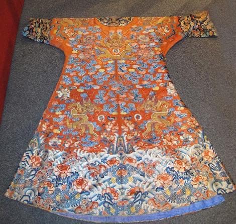 A FINE CHINESE DRAGON ROBE — Ghorbany